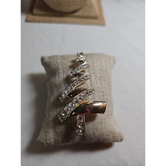Jewelry | Vintage Monet Christmas Tree Brooch | Poshmark